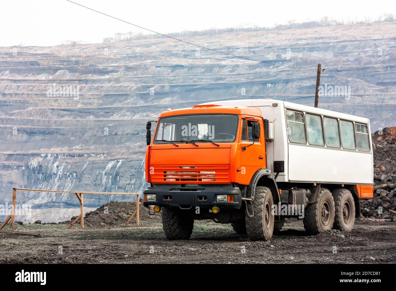 Crew bus hi-res stock photography and images - Alamy