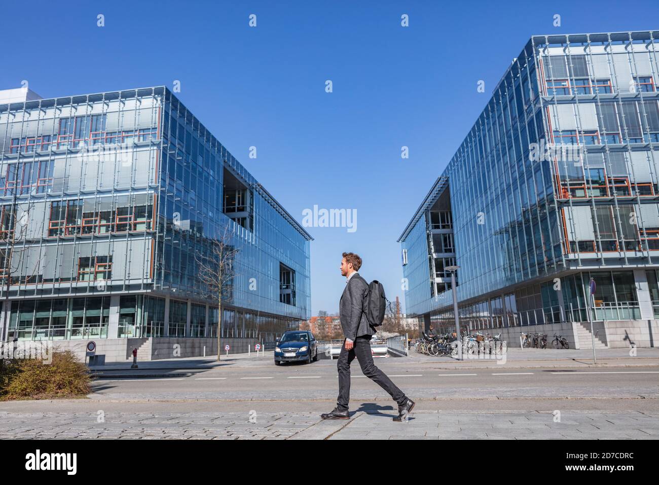 Urban commuter hi-res stock photography and images - Alamy