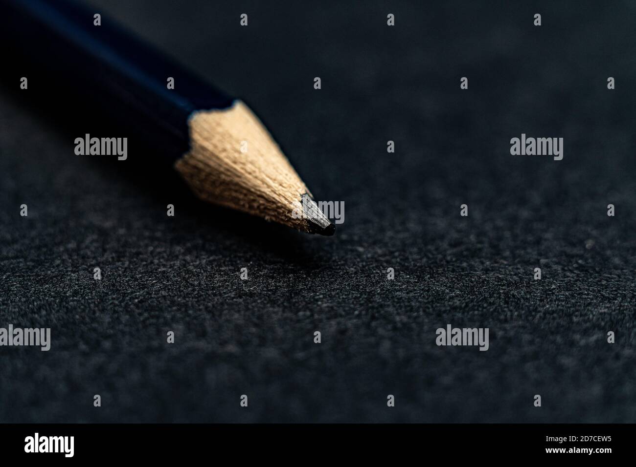 Graphite pencil core hi-res stock photography and images - Alamy
