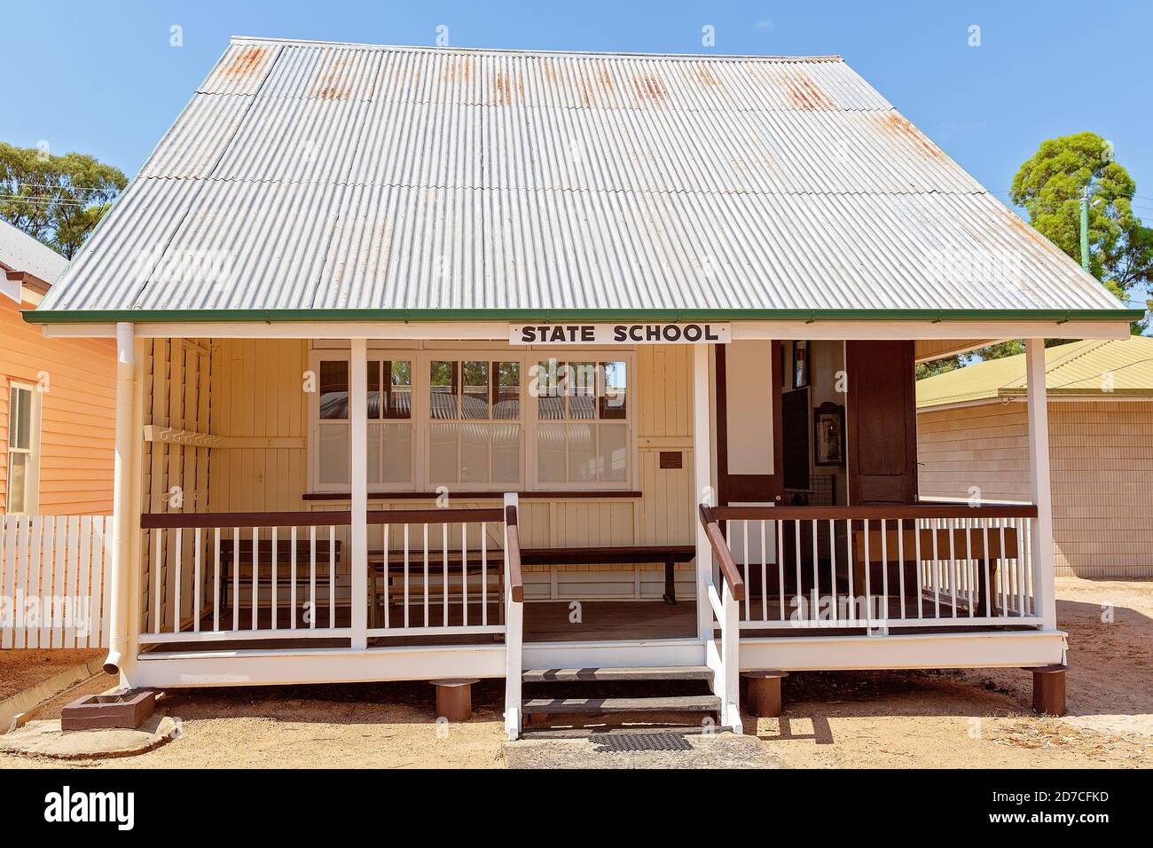 Old school house queensland hi-res stock photography and images - Alamy