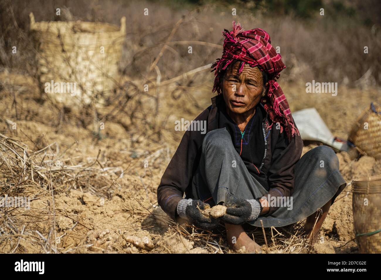 Myanmar kids leaving school Stock Photo - Alamy