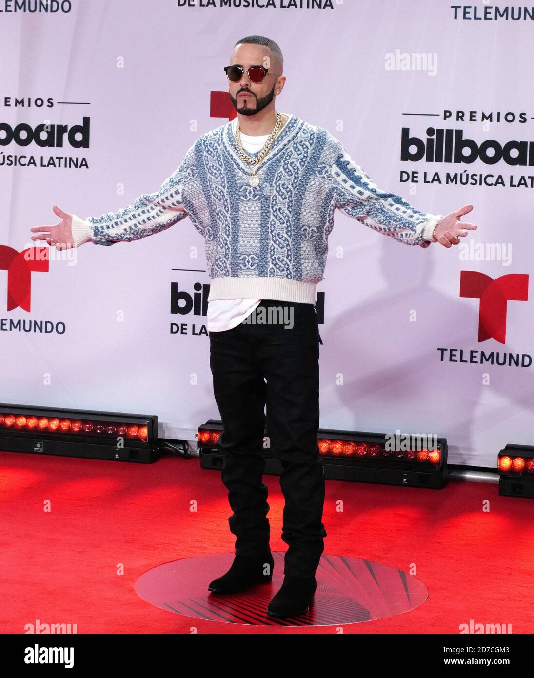 Yandel De Lider A Leyenda Album Cover