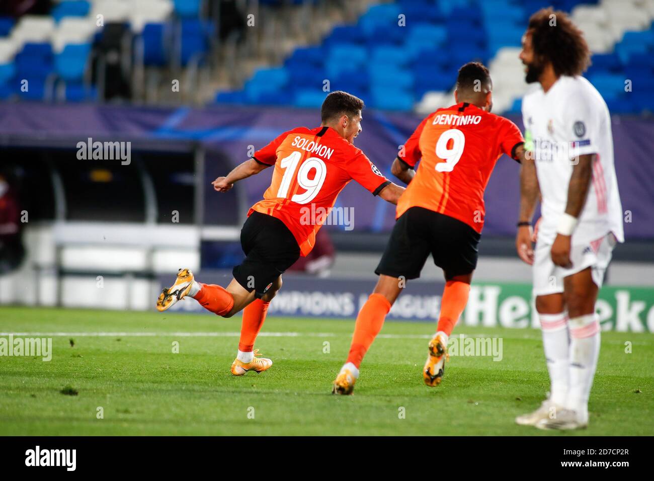Shakhtar donetsk real madrid goal hi-res stock photography and images ...