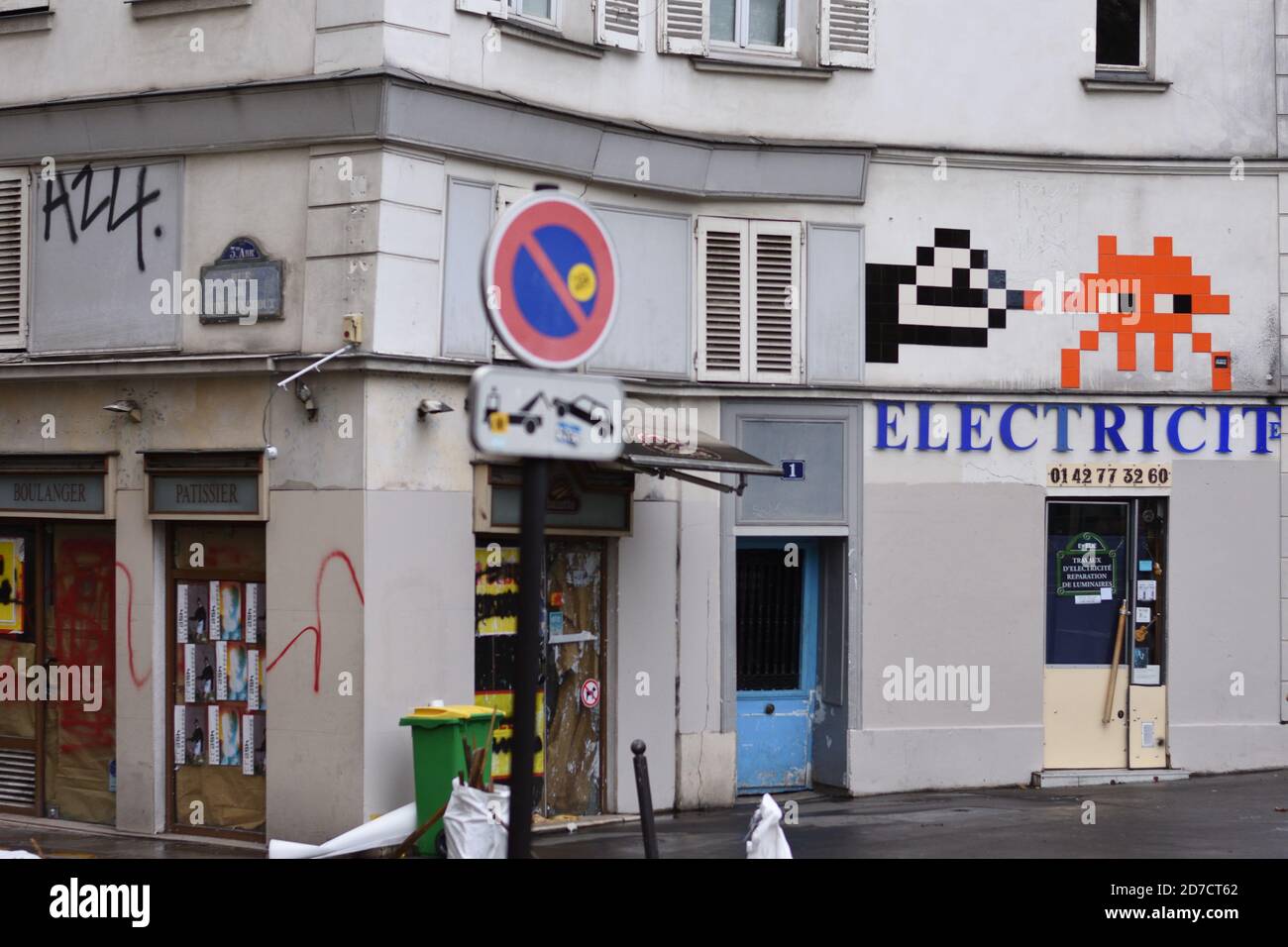 Paris, France. Space Invader ceramic tile mosaics pixelated art by the ...