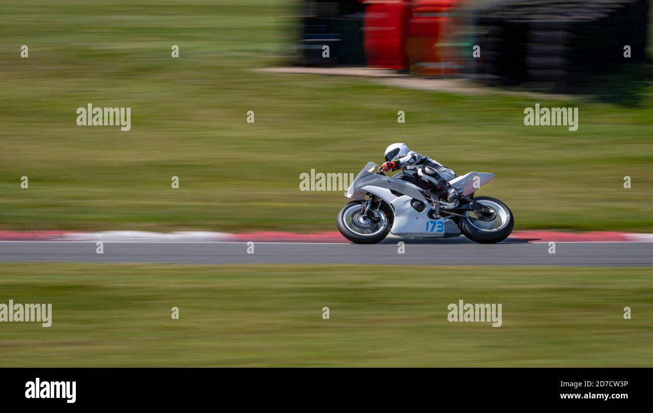 Motorcycle cornering at speed hi-res stock photography and images - Alamy