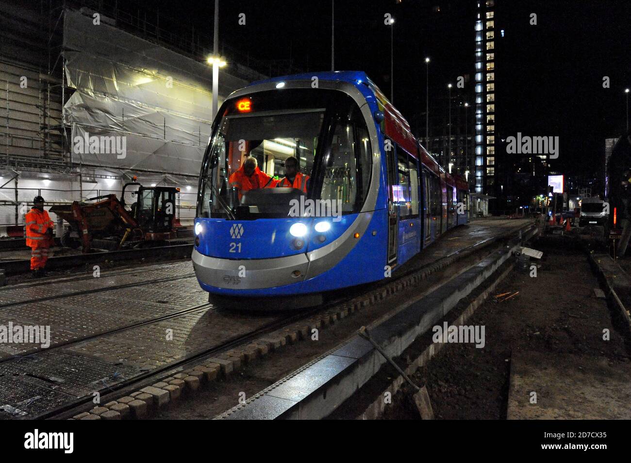 Night testing of the UK's first battery powered trams on a new section ...