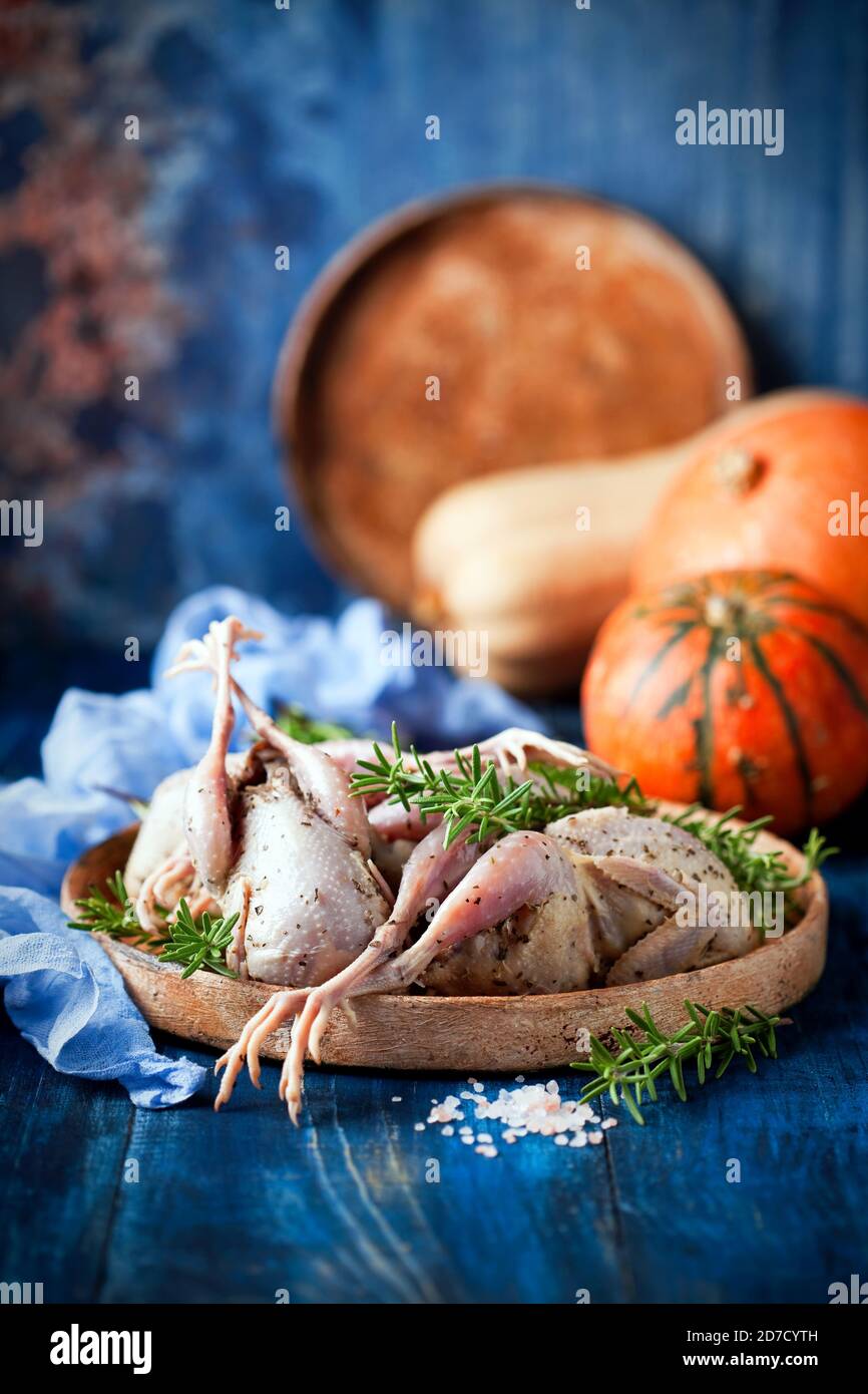Meat quails hi-res stock photography and images - Alamy
