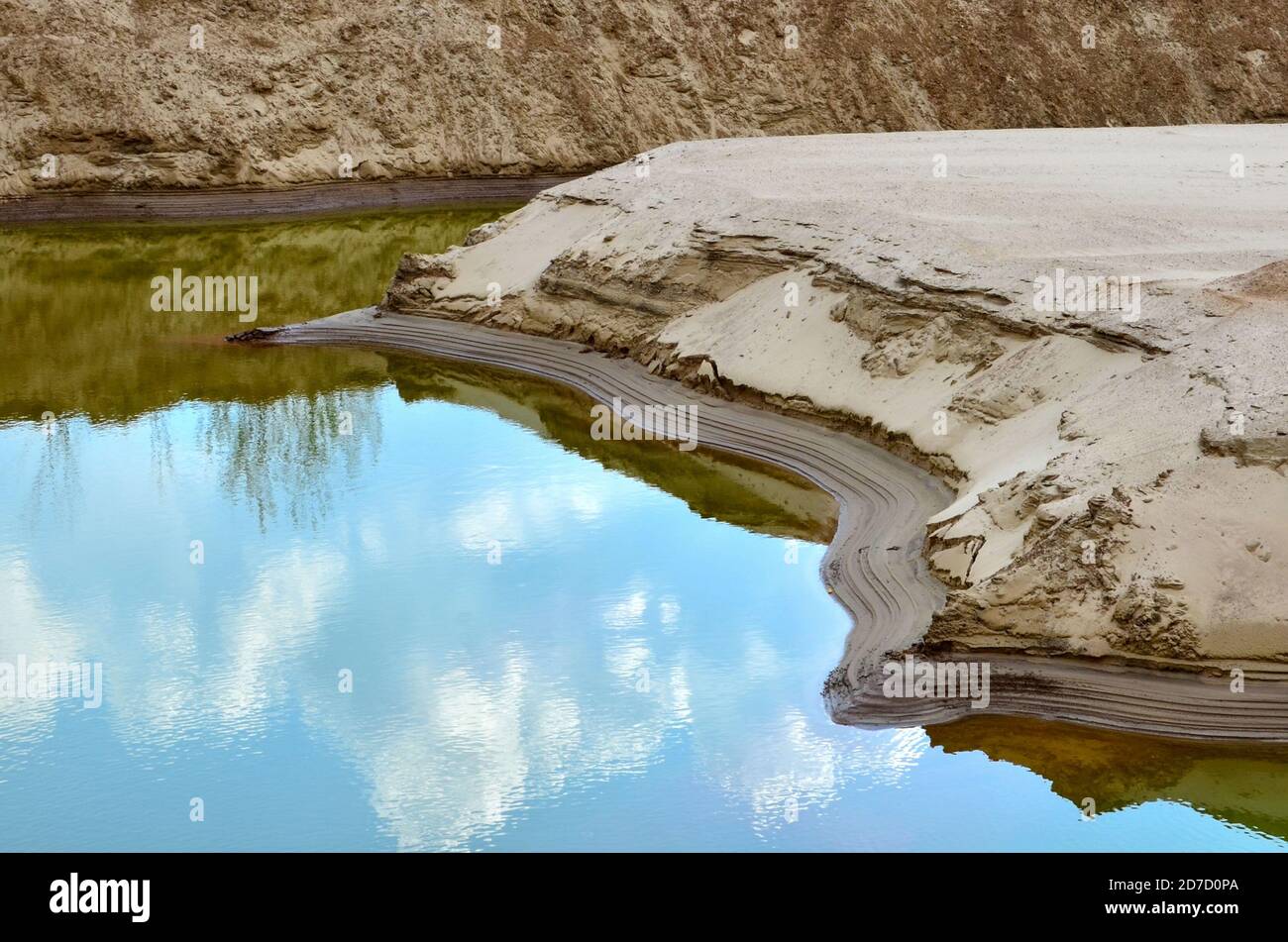 Sand and gravel washing production process in open-pit mining. Crushing ...