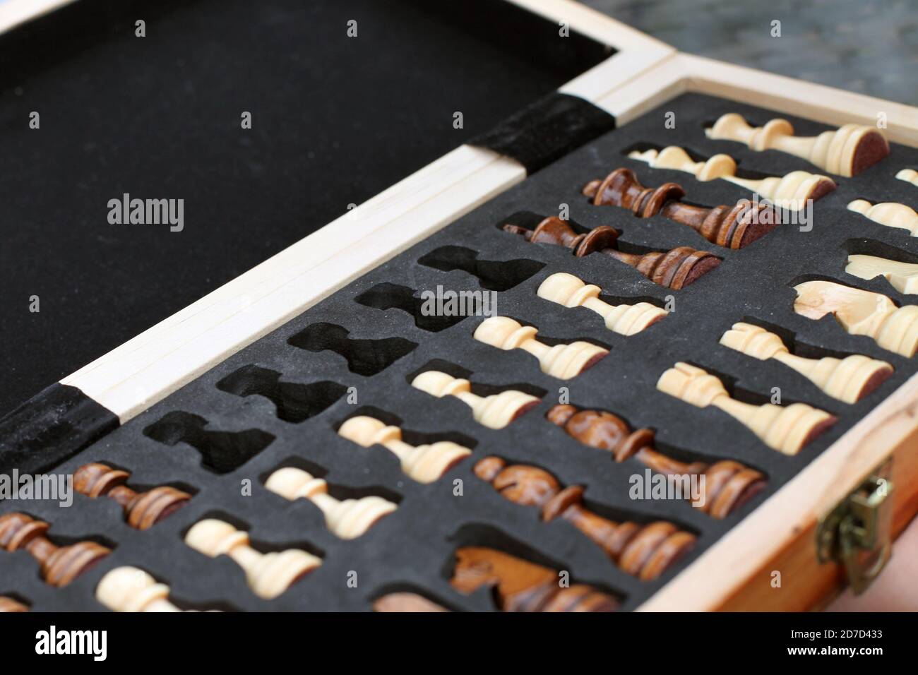 Chess set, pieces put away in foam chess box Stock Photo - Alamy