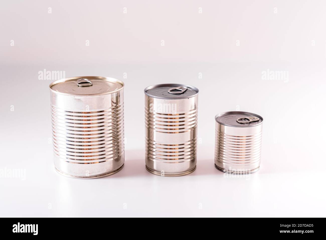 New, unlabeled aluminum cans will keep food for years Stock Photo - Alamy