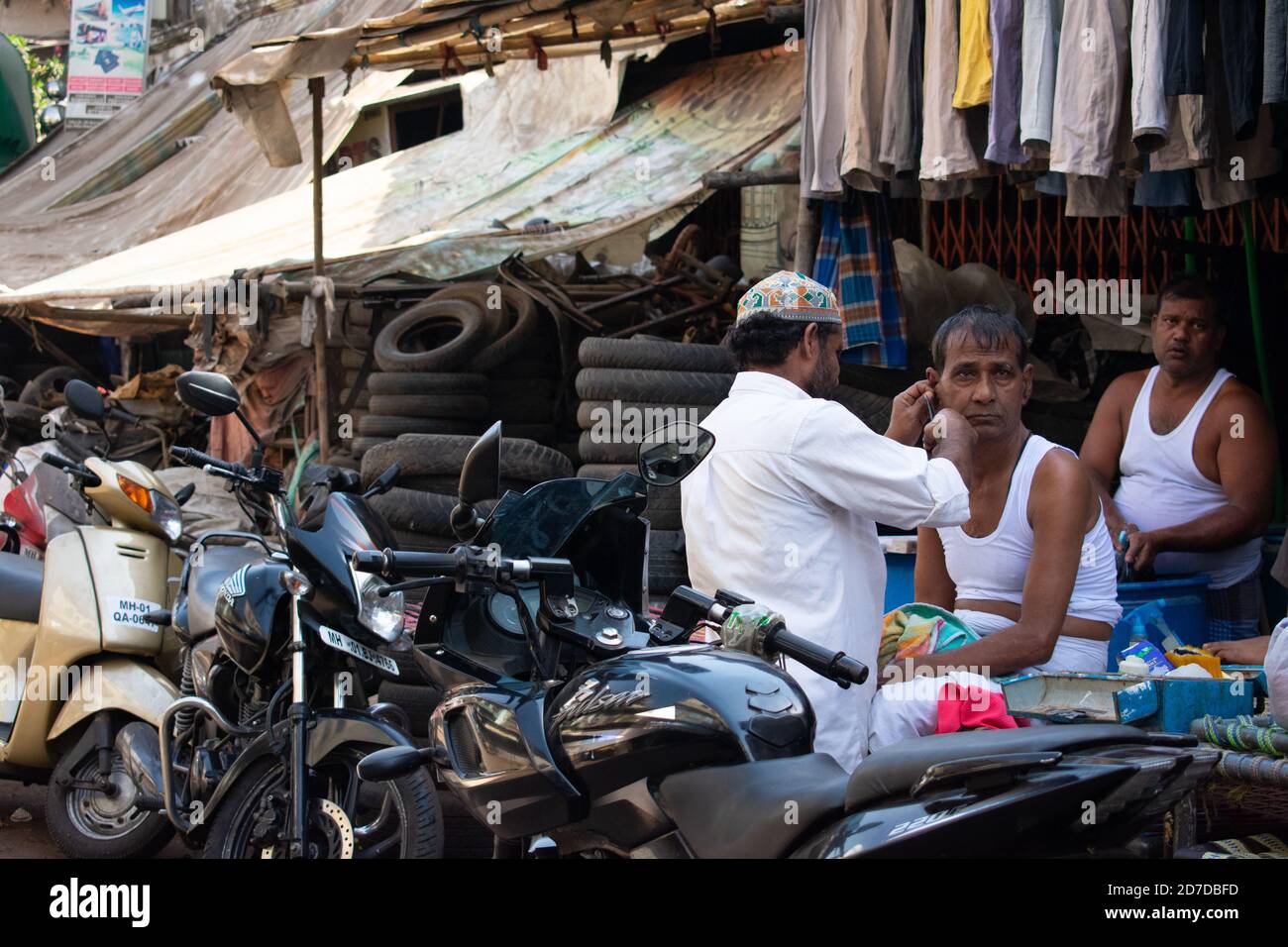 Chor bazaar mumbai hi-res stock photography and images - Alamy