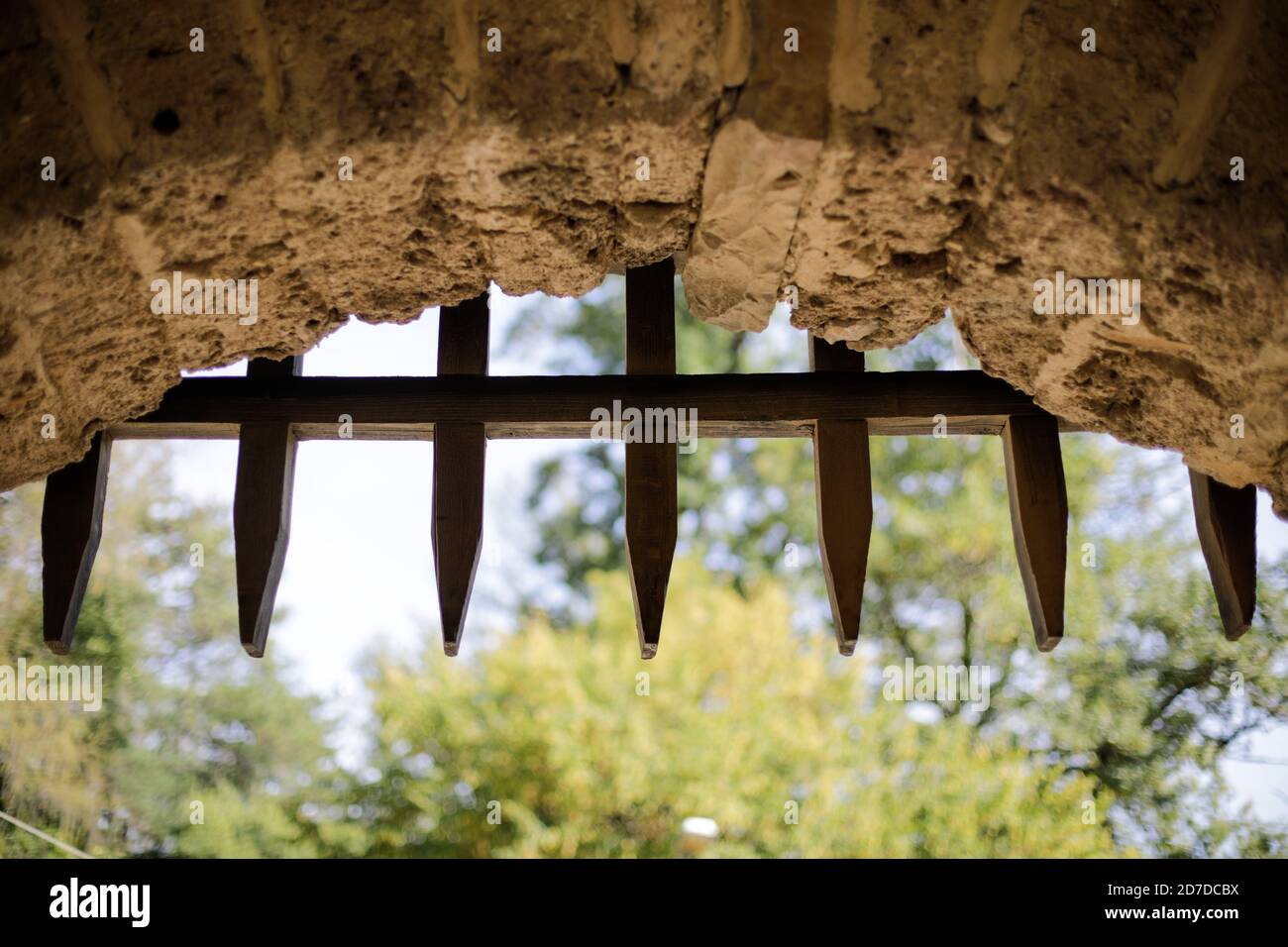 Portcullis gate hi-res stock photography and images - Alamy