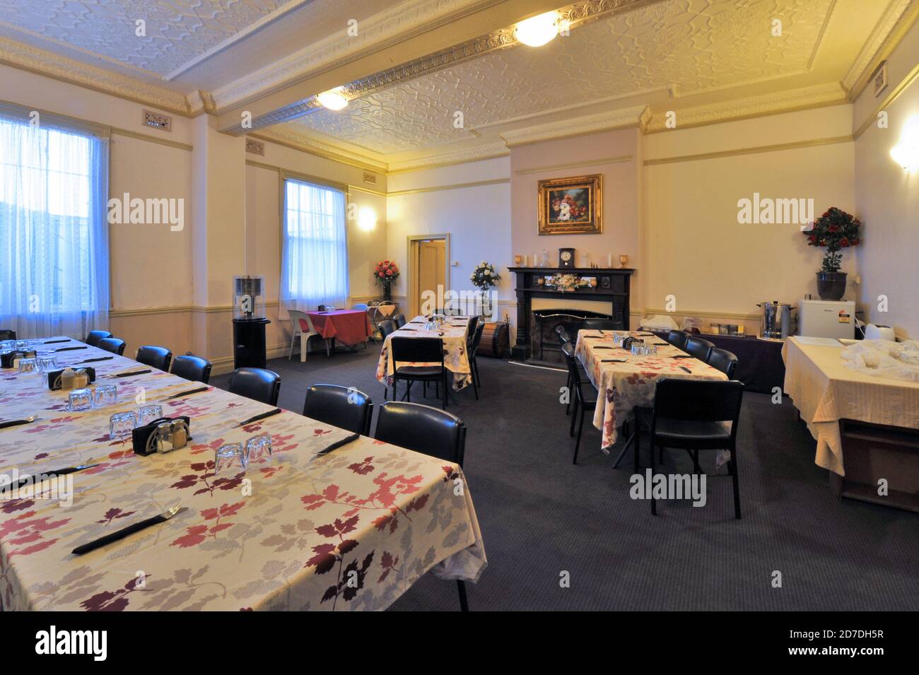 Cuballing pub is a typical early 1900's Western Australian wheatbelt ...