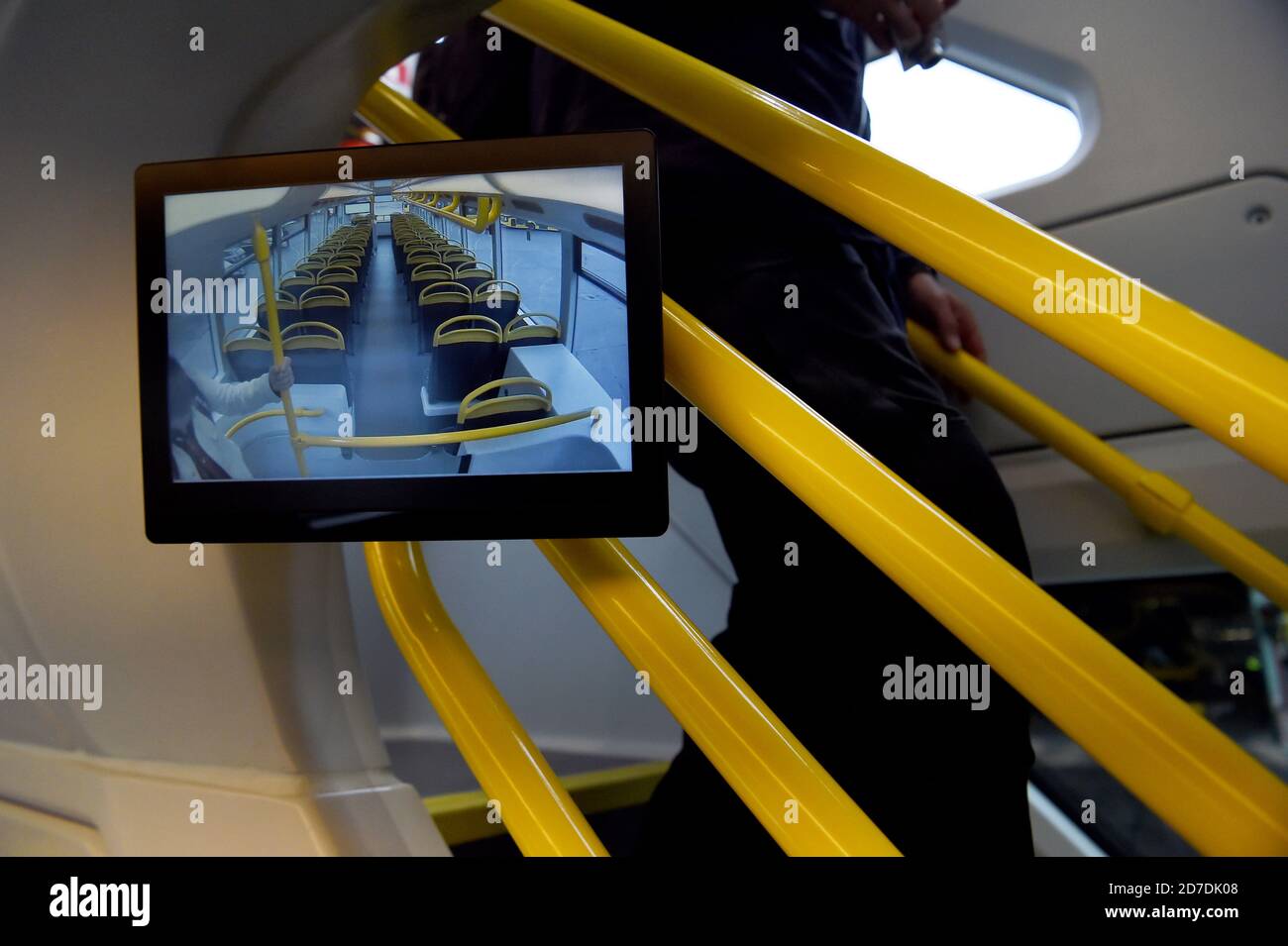 100 Bus Berlin High Resolution Stock Photography and Images - Alamy