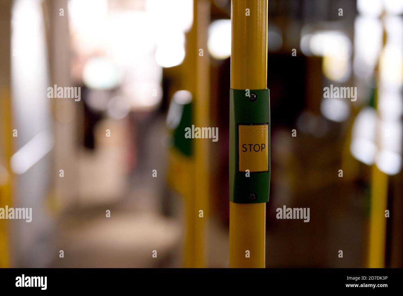 Berlin public bus 100 hi-res stock photography and images - Alamy