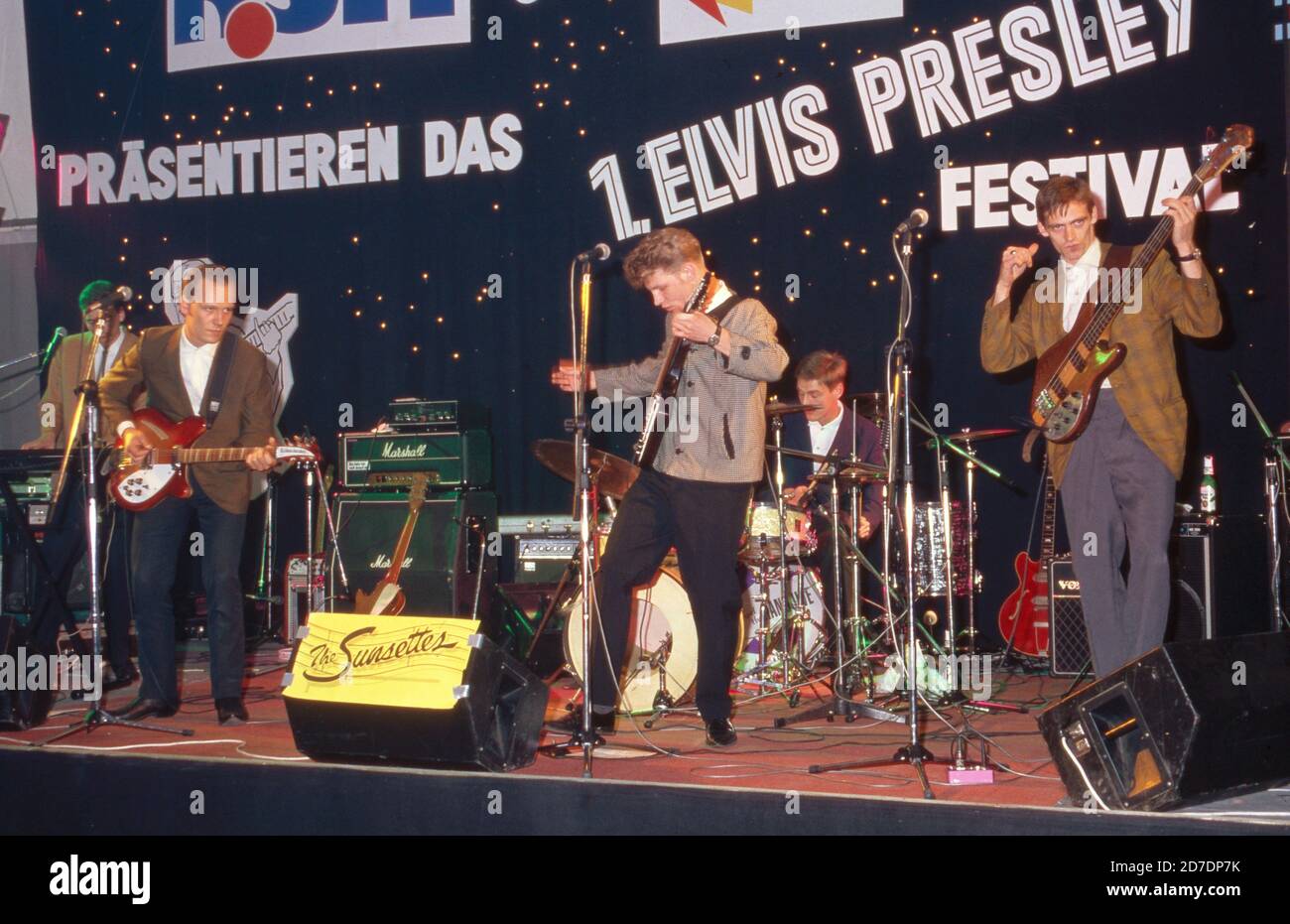 Band "The Sunsettes" spielen bei der begleitenden Ausstellung zum Elvis ...