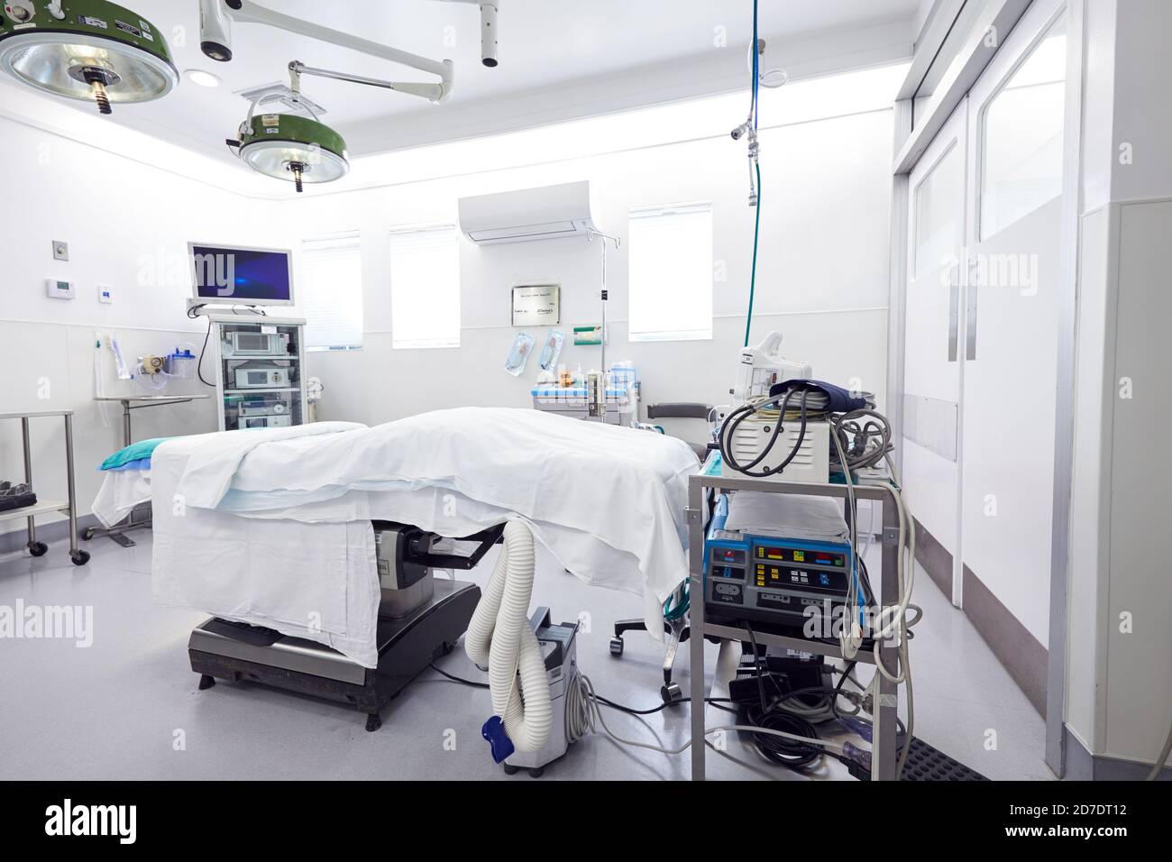 Empty Hospital Operating Theater Ready For Surgery Stock Photo - Alamy