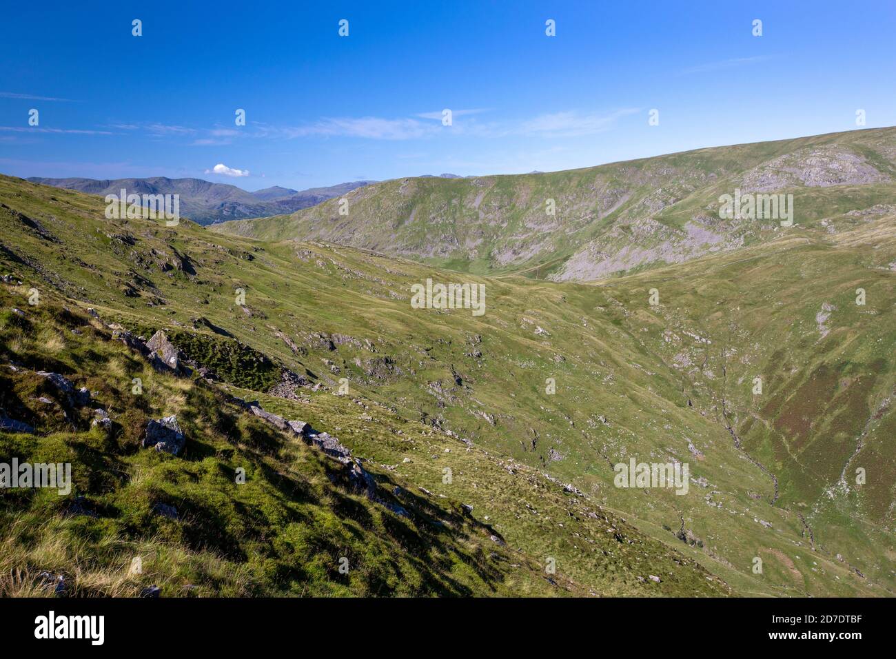Looking towards Scandale Pass from Middle Dodd, Red Screes, Lake ...