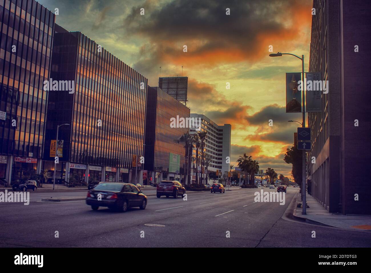 Los Angeles evening sunset highway traffic skyline buildings Stock ...