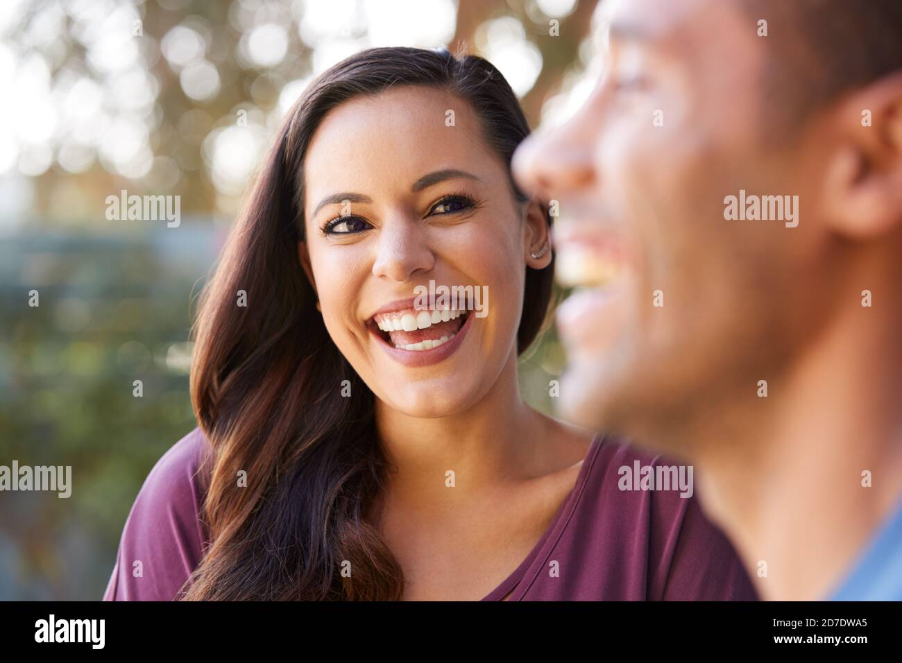 Two men talking in garden hi-res stock photography and images - Alamy