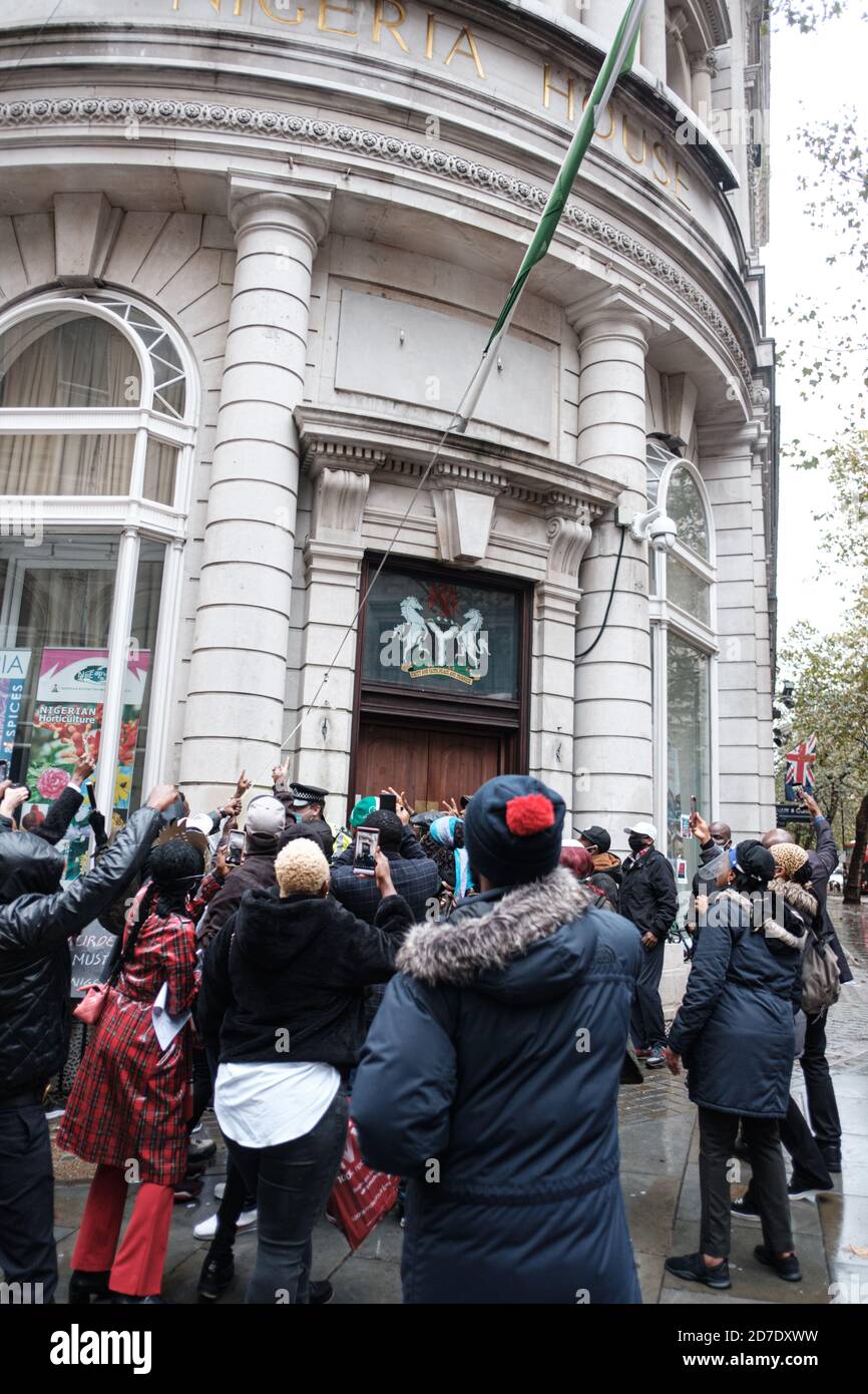 Nigerian police force hi-res stock photography and images - Alamy