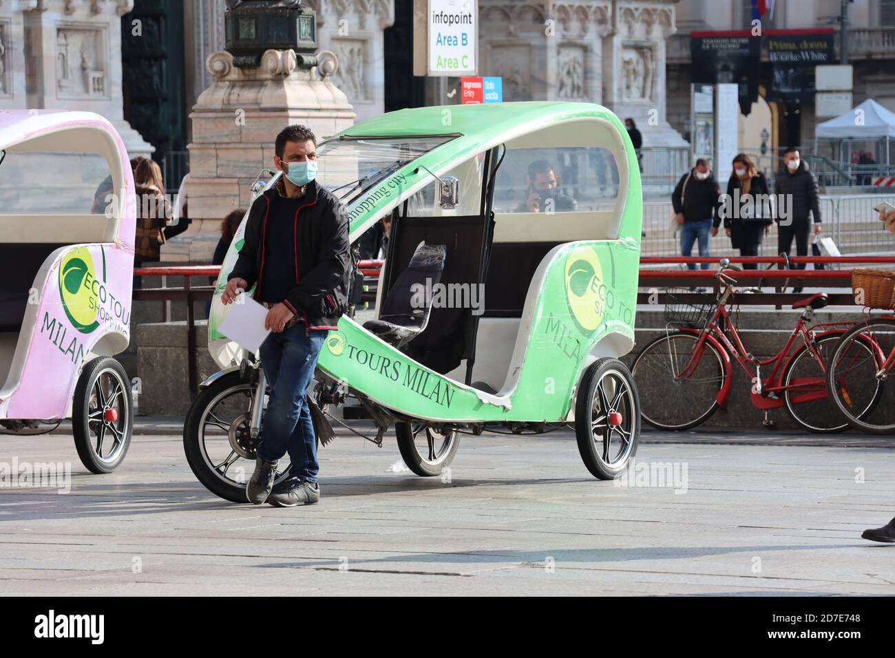 Electric rickshaw taxi hi-res stock photography and images - Alamy