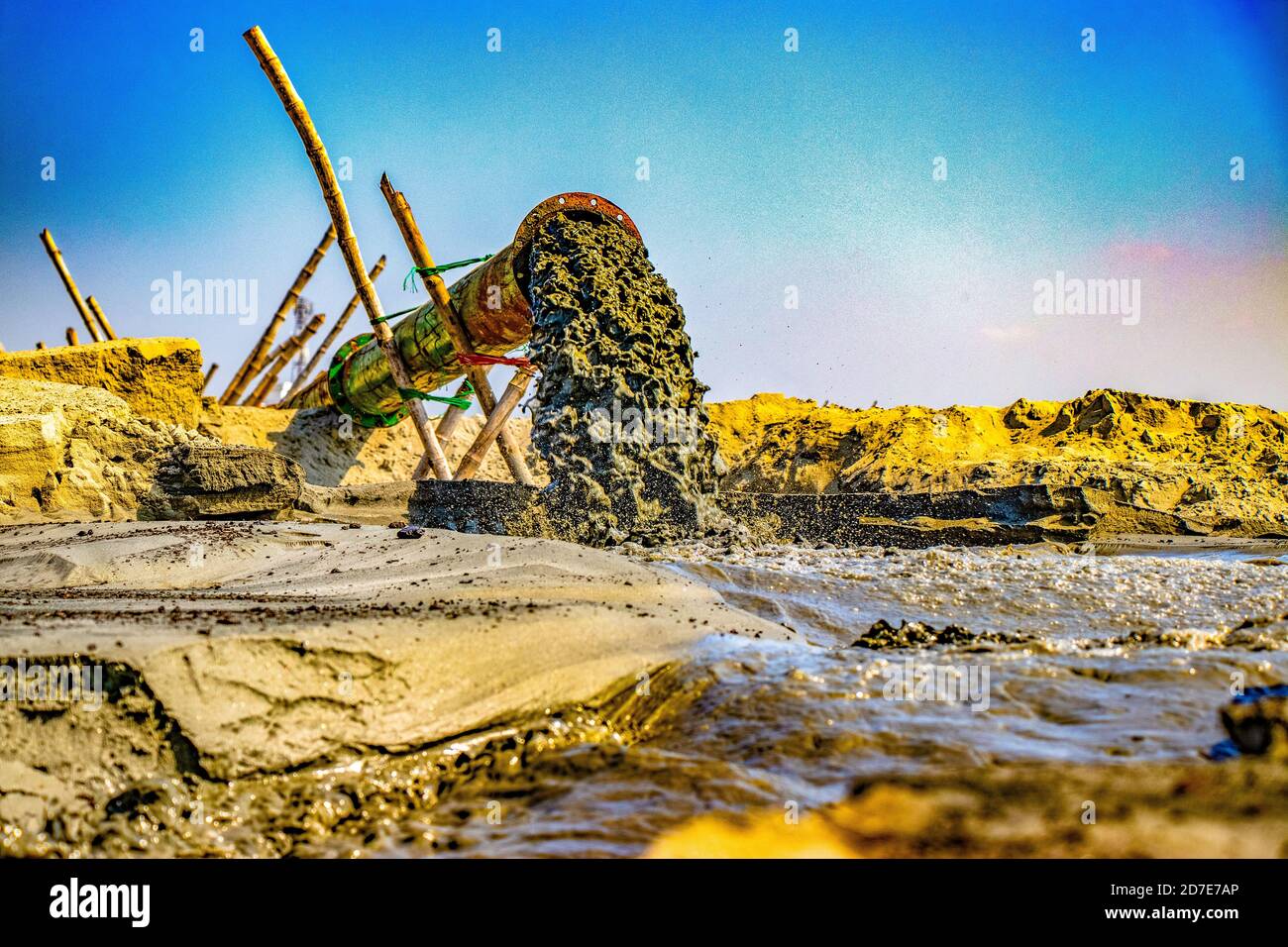 Sandfilling hi-res stock photography and images - Alamy