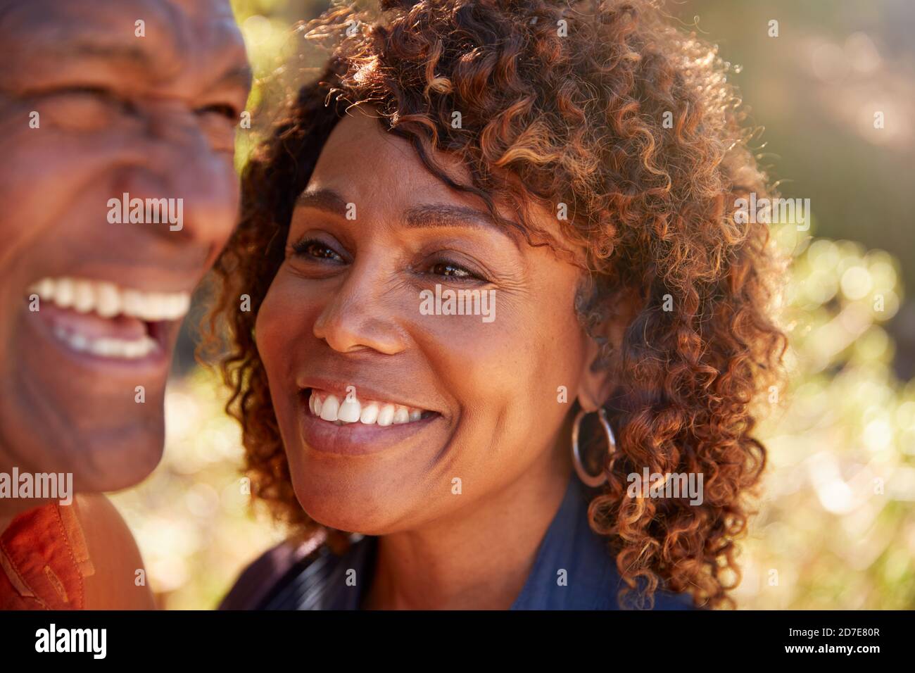 African american seniors hiking hi-res stock photography and images - Alamy
