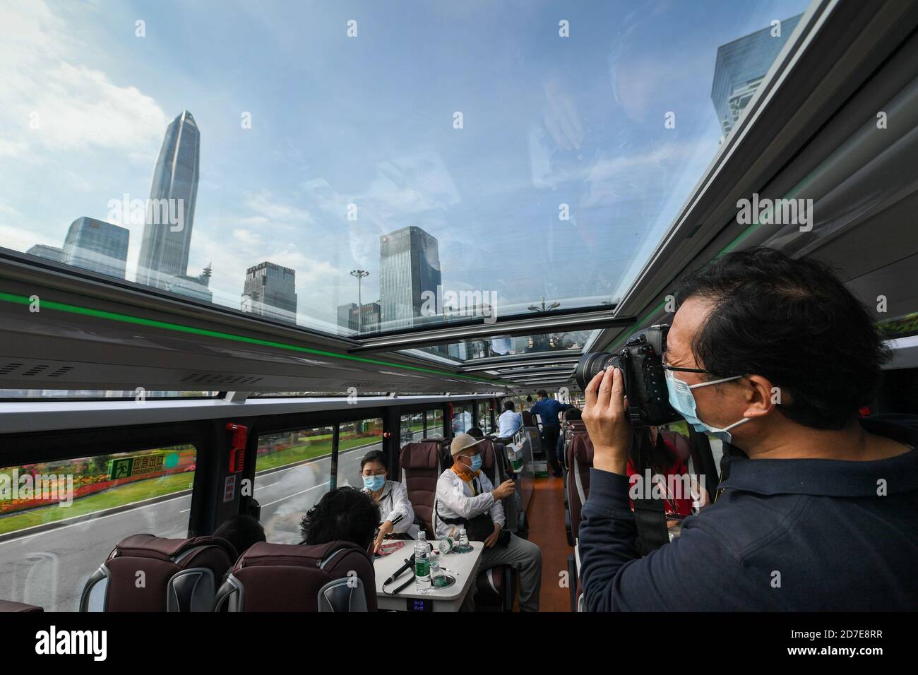 Bus lines hi-res stock photography and images - Alamy