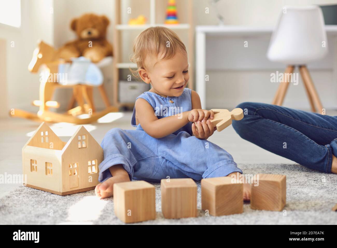 Baby and toy house and build hi-res stock photography and images - Alamy