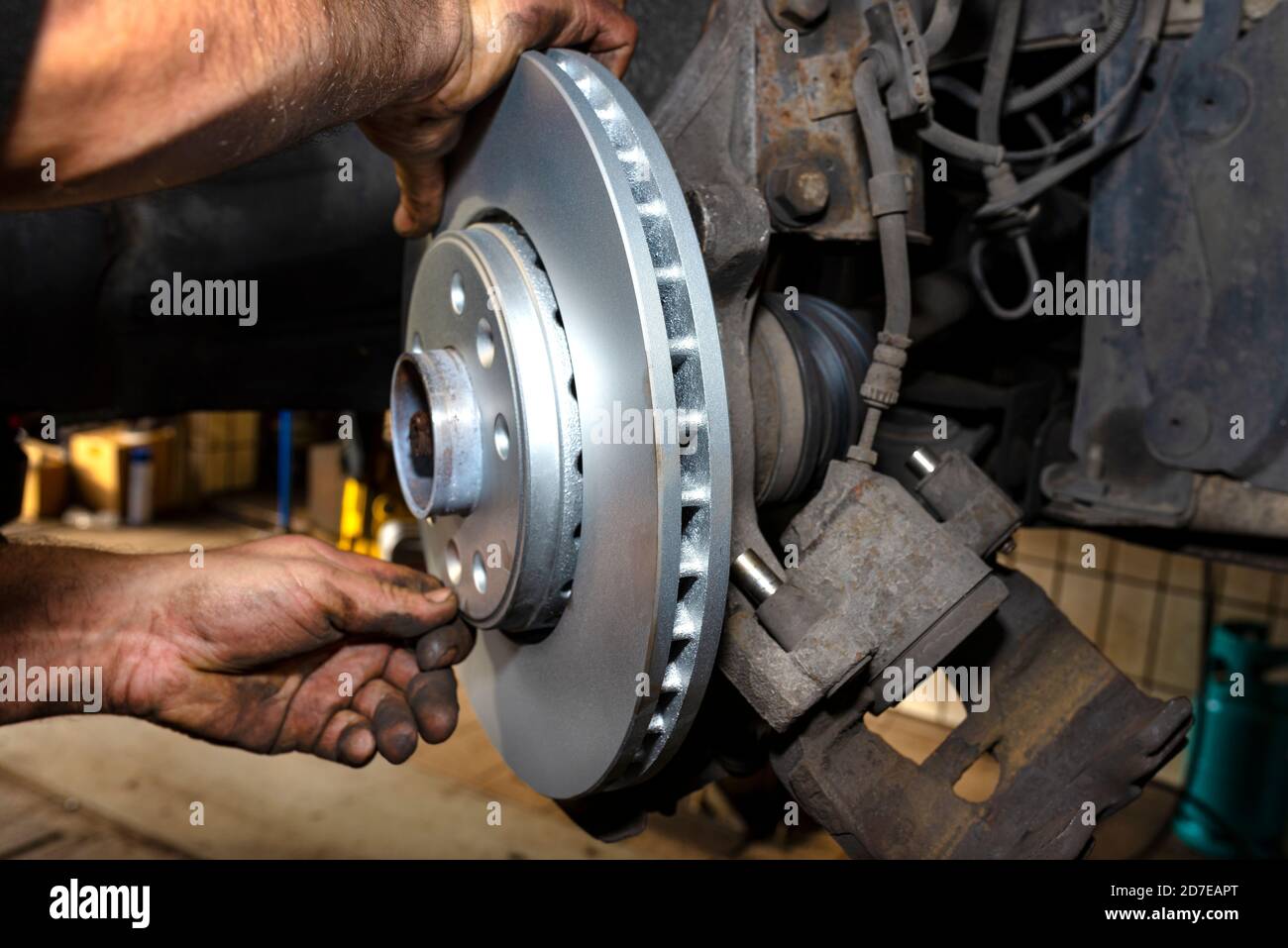 New brake disc with an anti-corrosion layer, mounted on the front hub ...