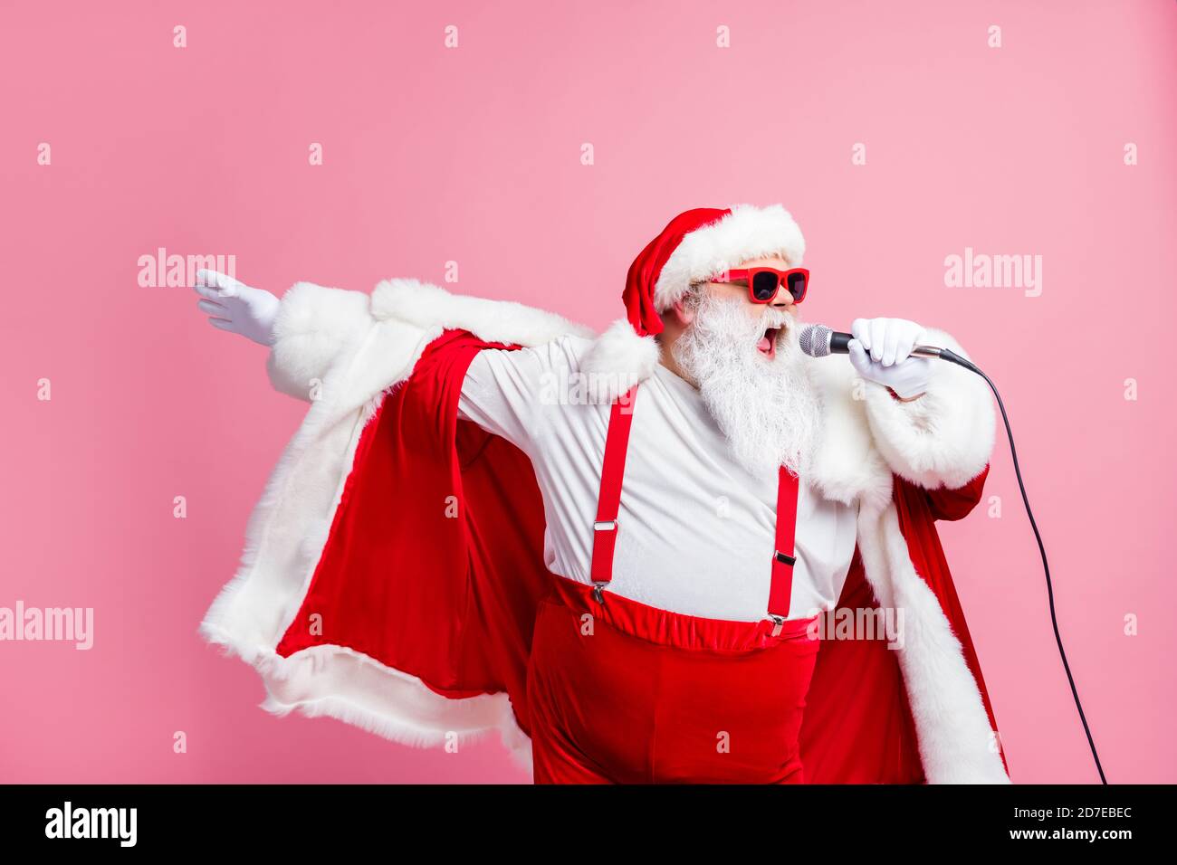 Pop singer with pink hat hi-res stock photography and images - Alamy