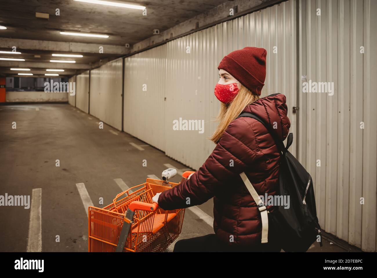 Garage face hi-res stock photography and images - Alamy
