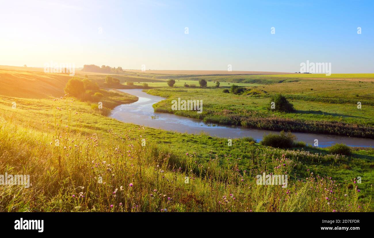 Pasture tree farm river landscape hi-res stock photography and images ...