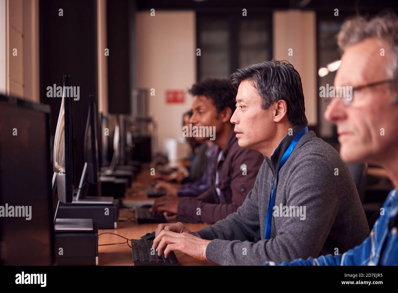 Adult students hi-res stock photography and images - Alamy