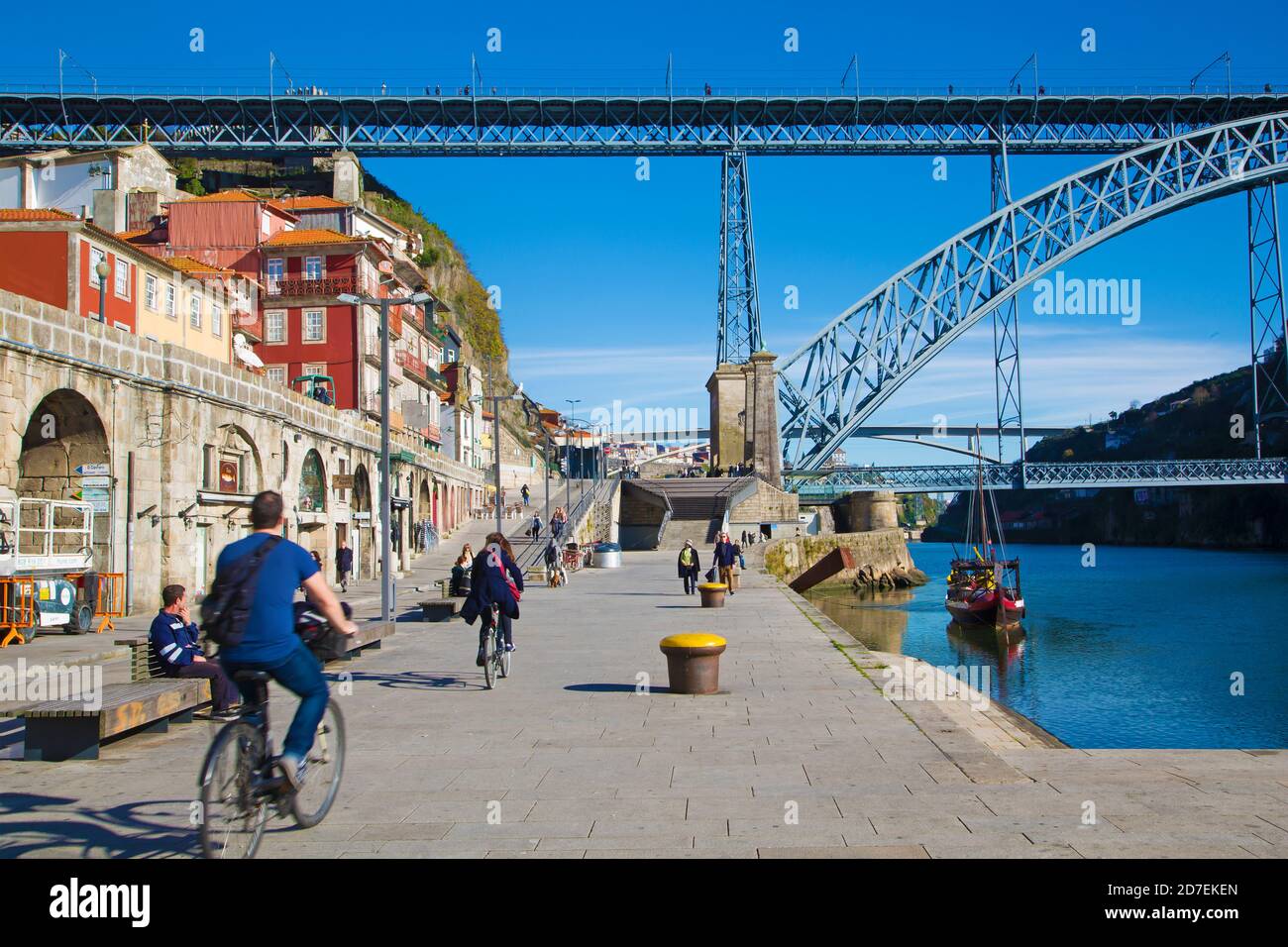 Riverside quay hi-res stock photography and images - Alamy