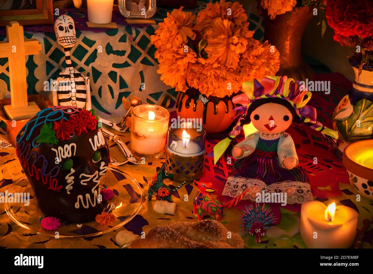 Mexican day of the dead altar at night in dim candlelight Stock Photo ...