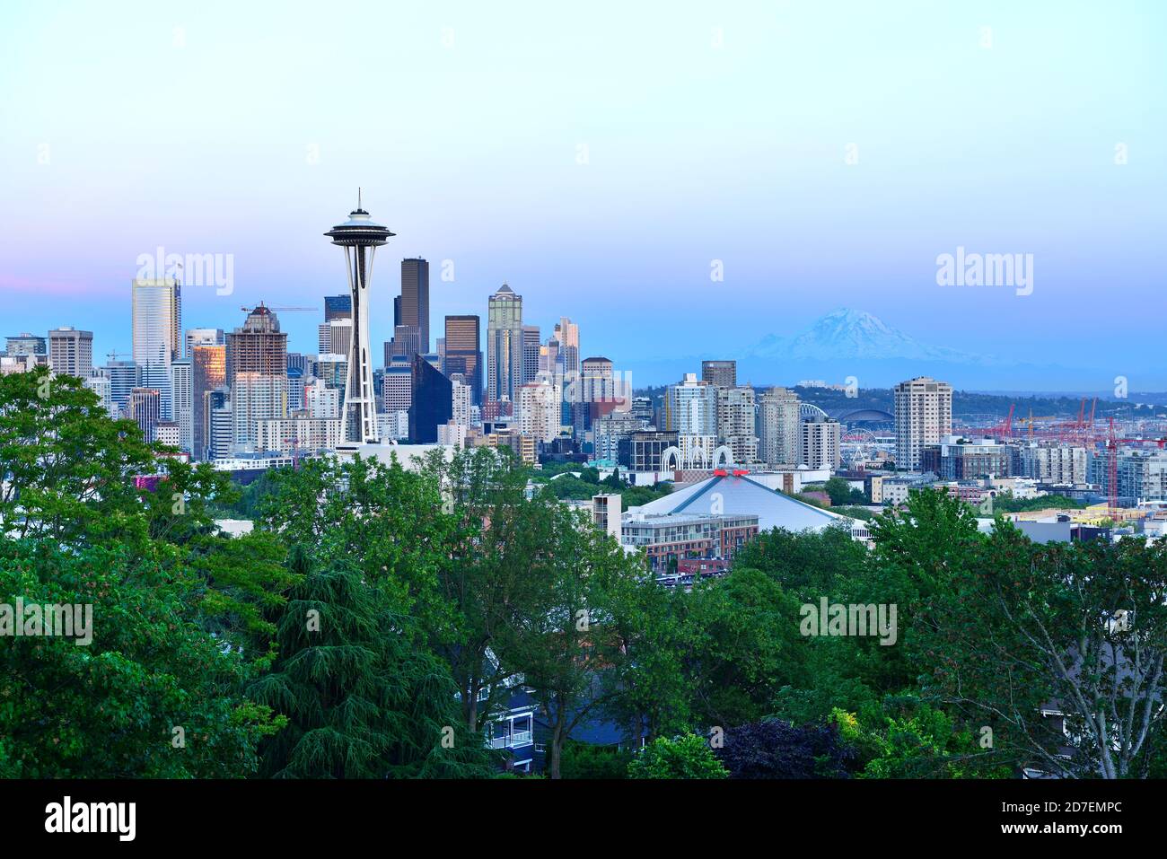 Seattle urban landscape hi-res stock photography and images - Alamy