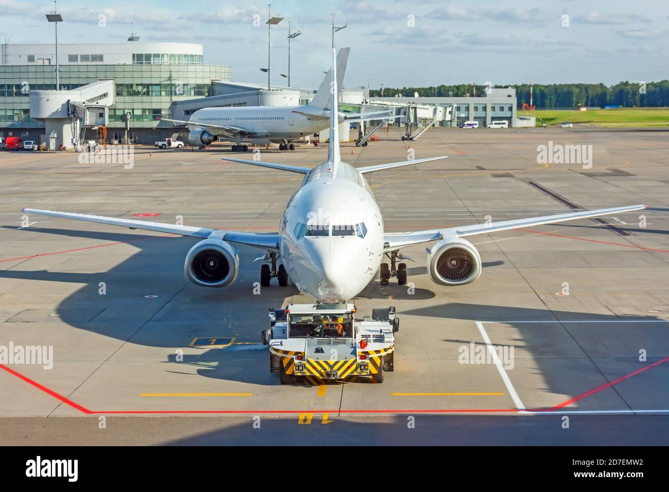Back view jet engine hi-res stock photography and images - Alamy