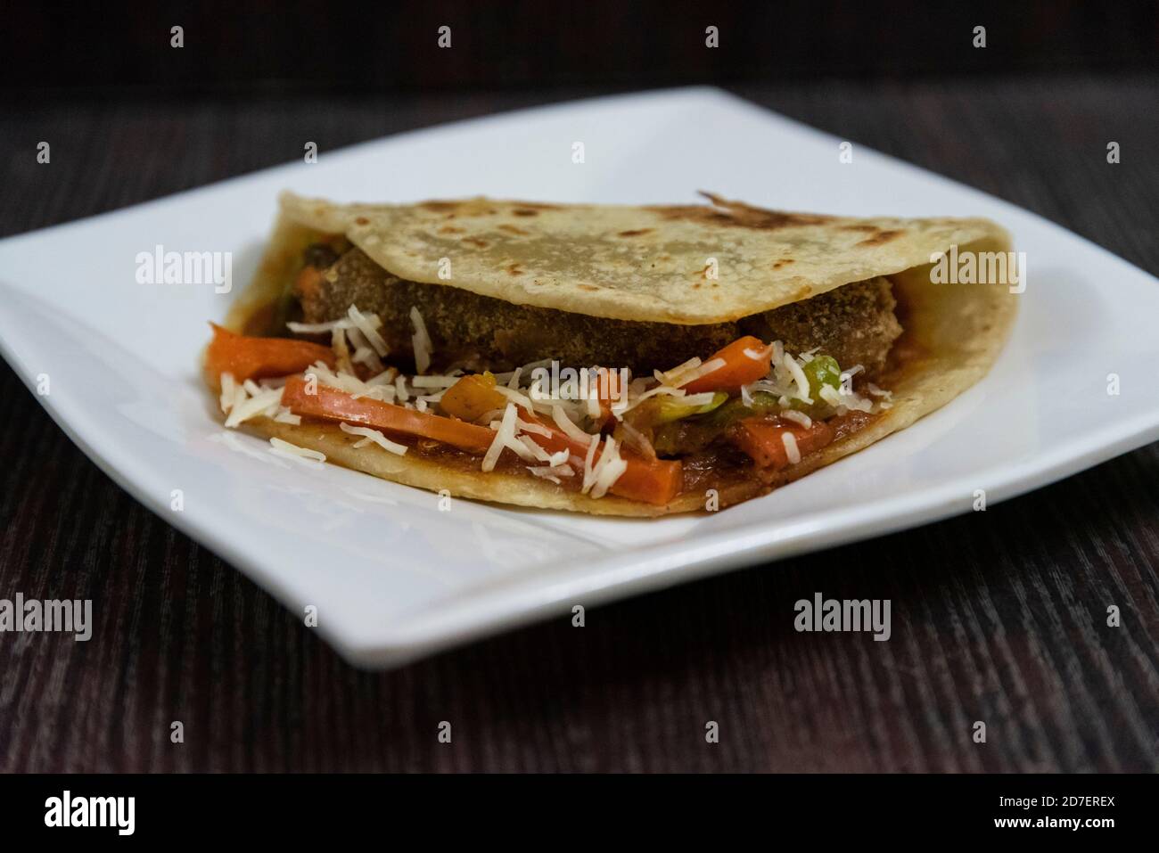 Indian wrap hi-res stock photography and images - Alamy