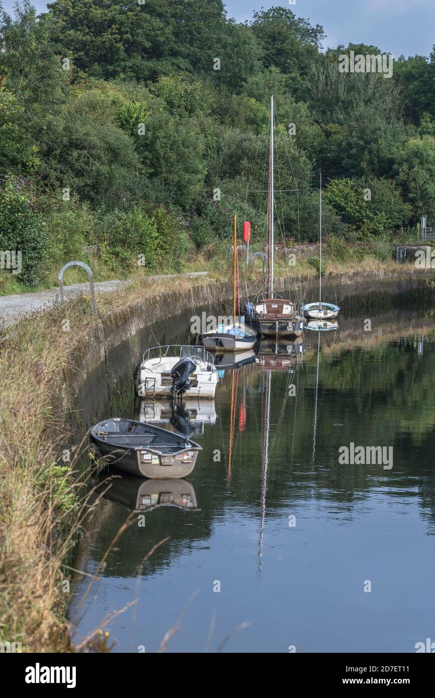 Quayside boats lostwithiel hi-res stock photography and images - Alamy