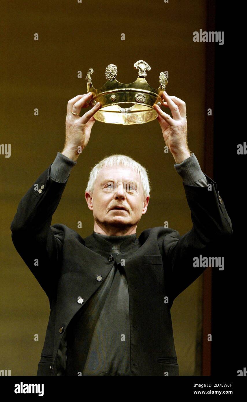 John derek hi-res stock photography and images - Alamy