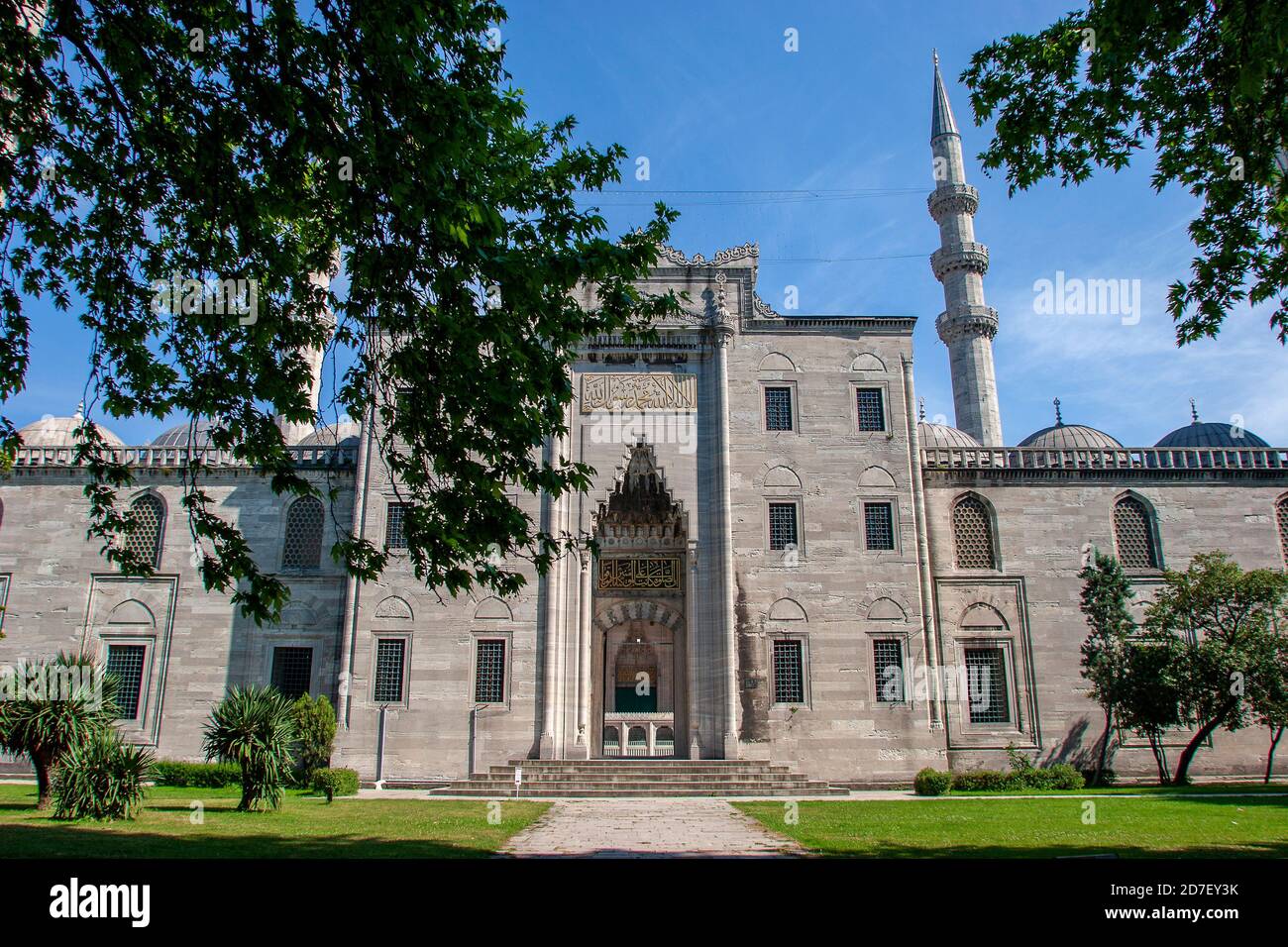 The Suleymaniye Mosque is an Ottoman imperial mosque in Istanbul ...
