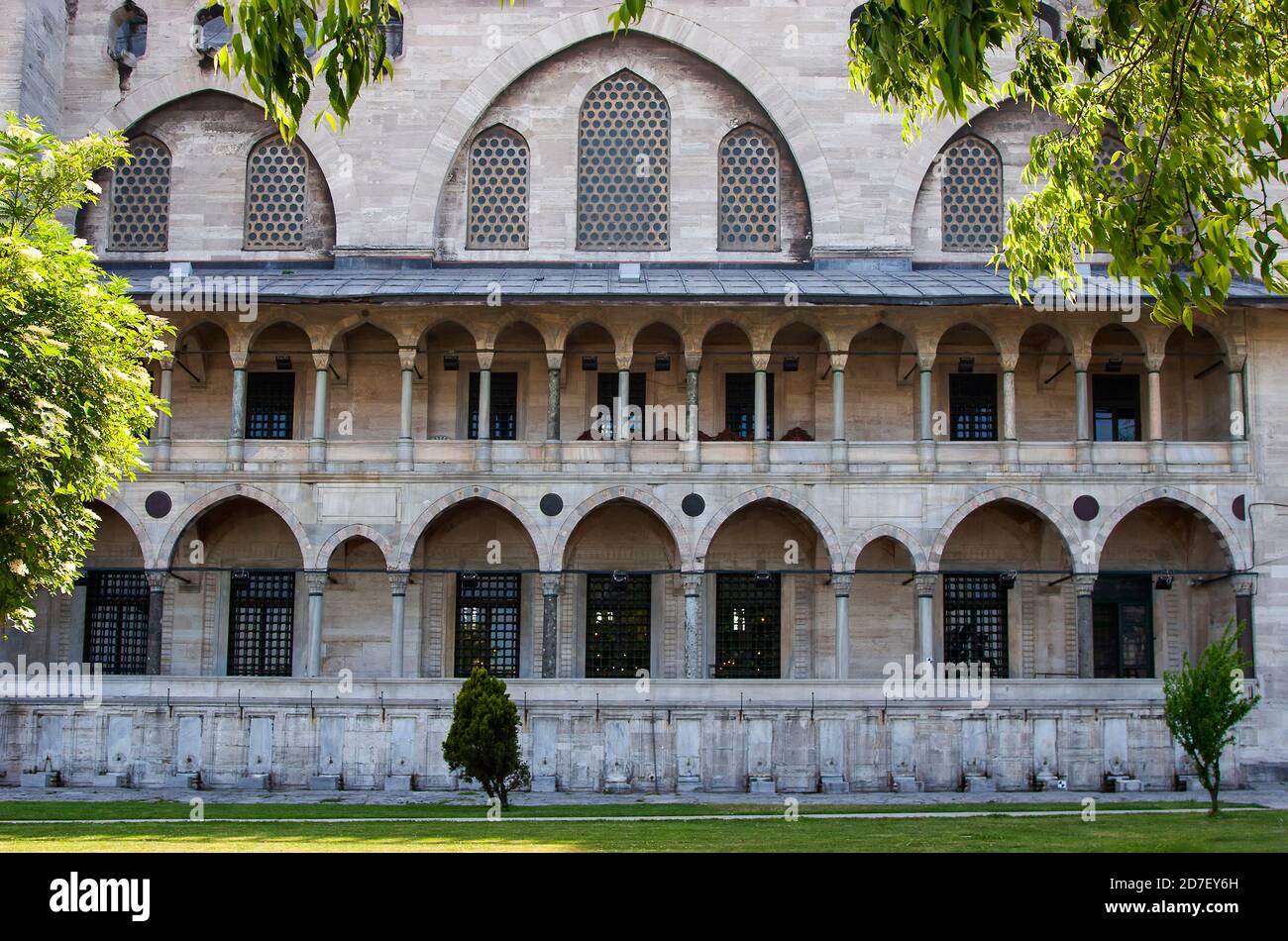 The Suleymaniye Mosque is an Ottoman imperial mosque in Istanbul ...