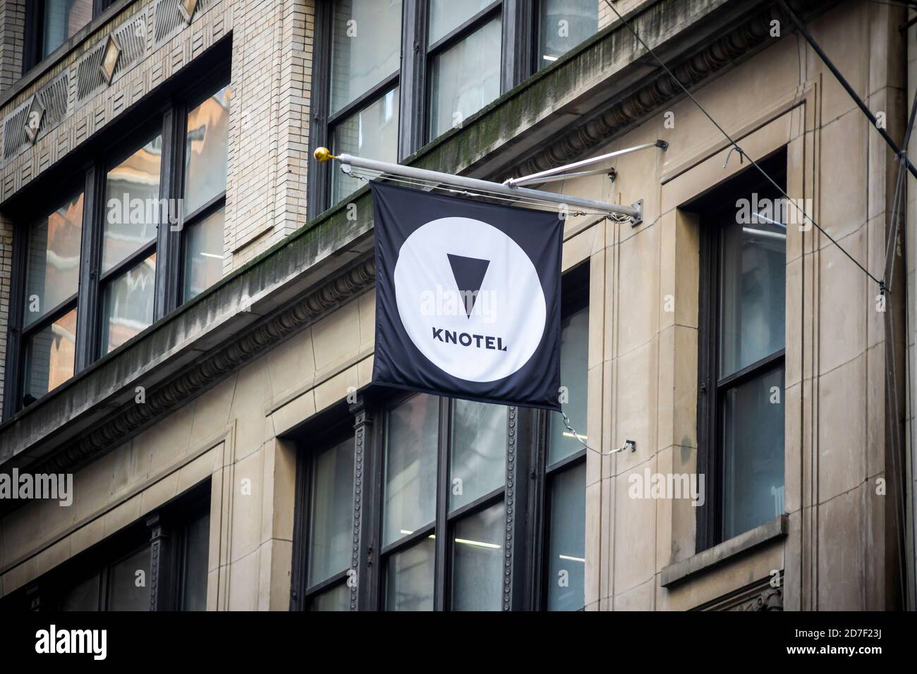 A banner announces the location of a Knotel co-working space location ...