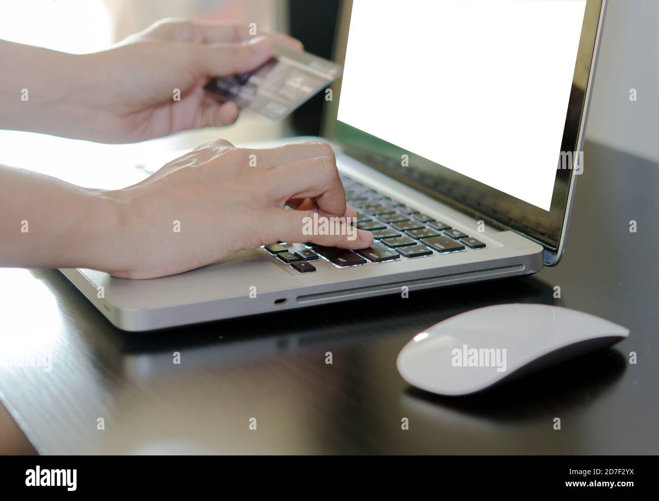 Shopping images hi-res stock photography and images - Alamy