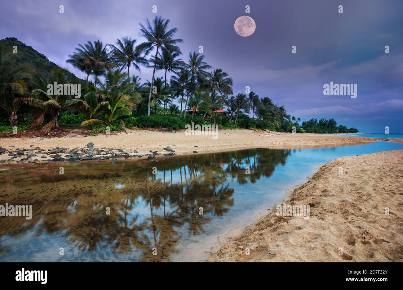 Night scene in tropical beach, Hawaii, Kauai Stock Photo - Alamy