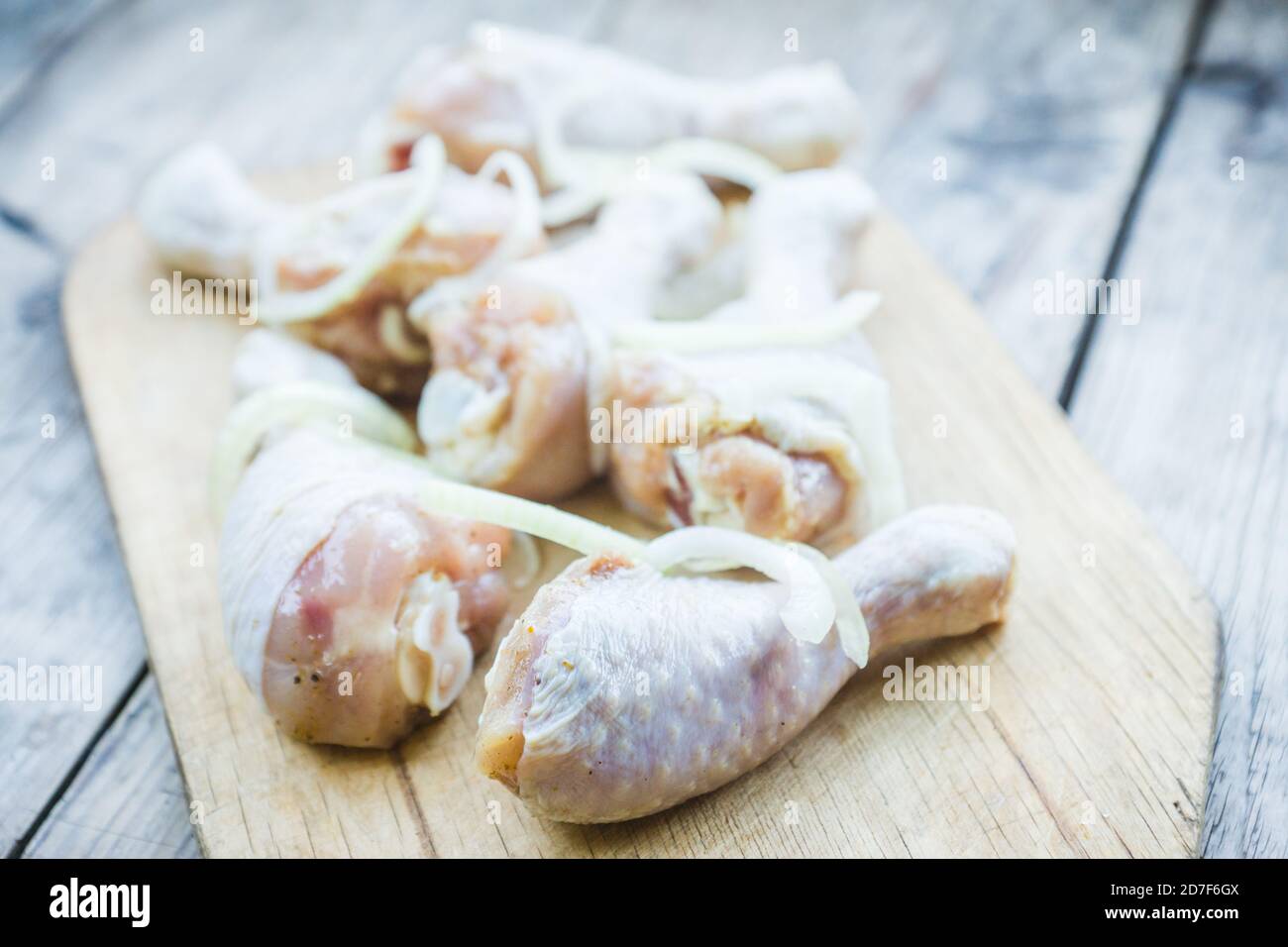 Chicken legs ready eat hi-res stock photography and images - Alamy