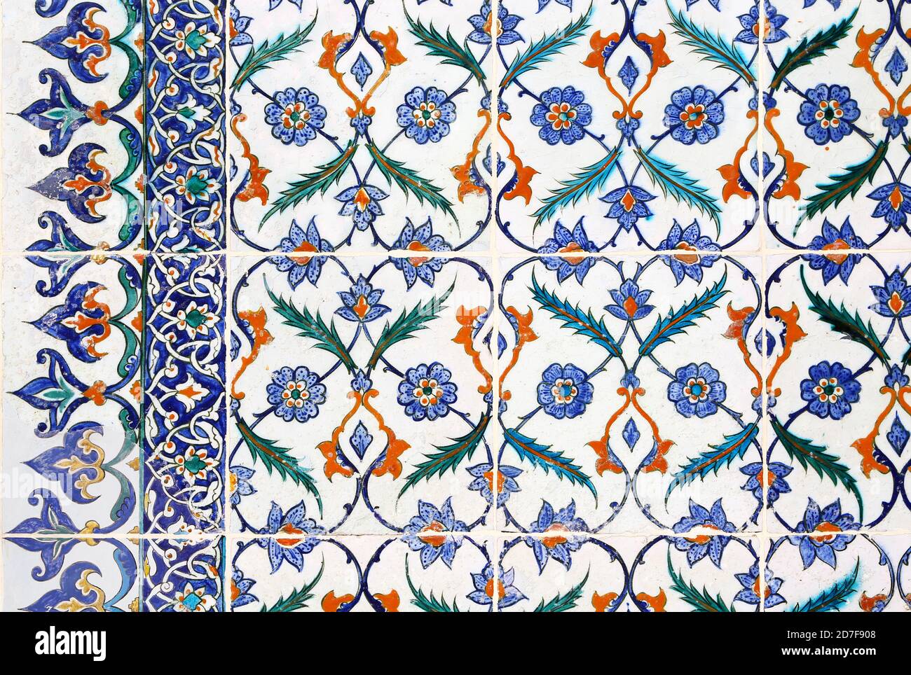Beatiful tiles in Topkapi Palace, Istanbul Stock Photo - Alamy