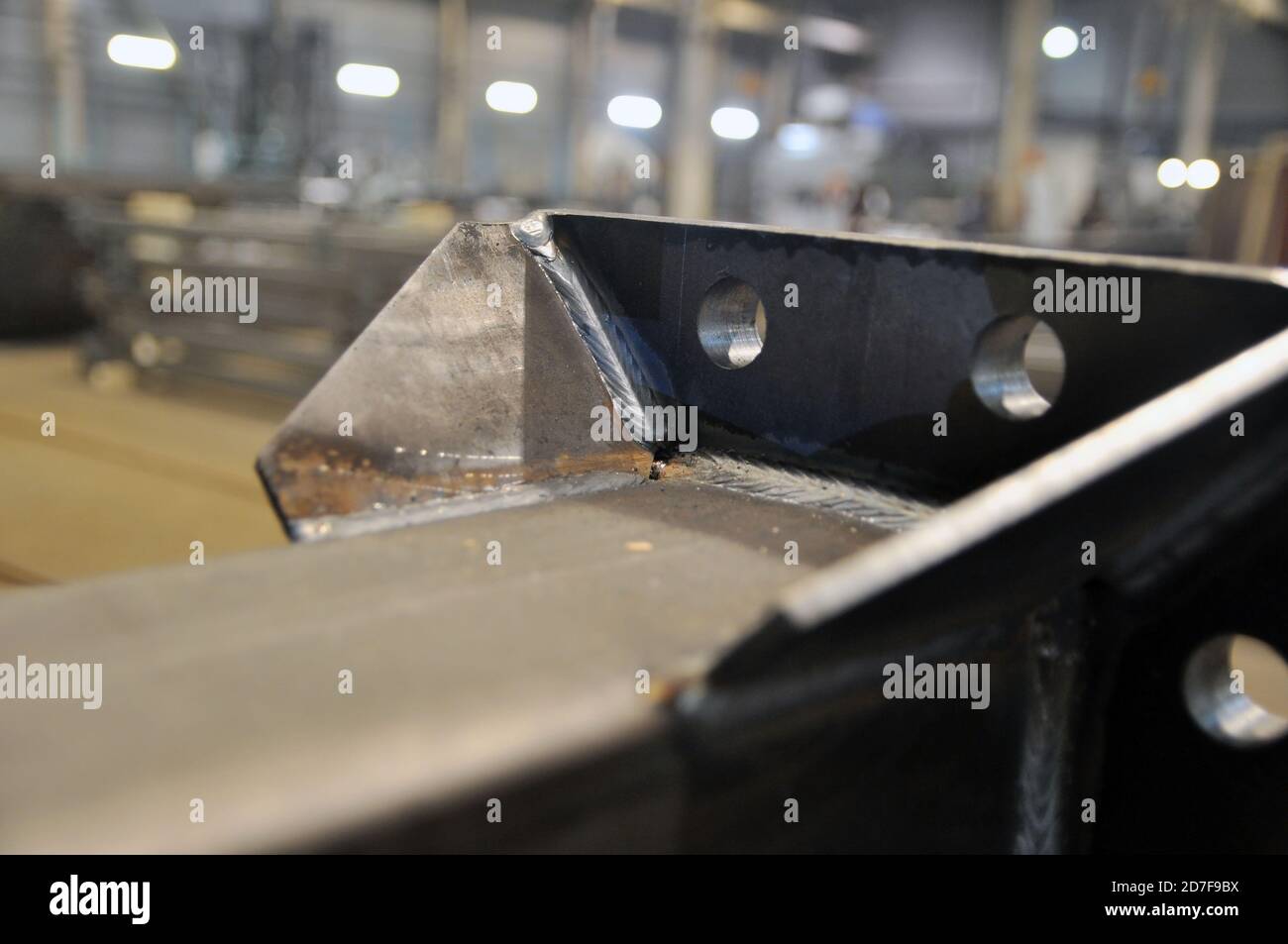 Element of a part of a welded structure, a weld seam by arc welding ...